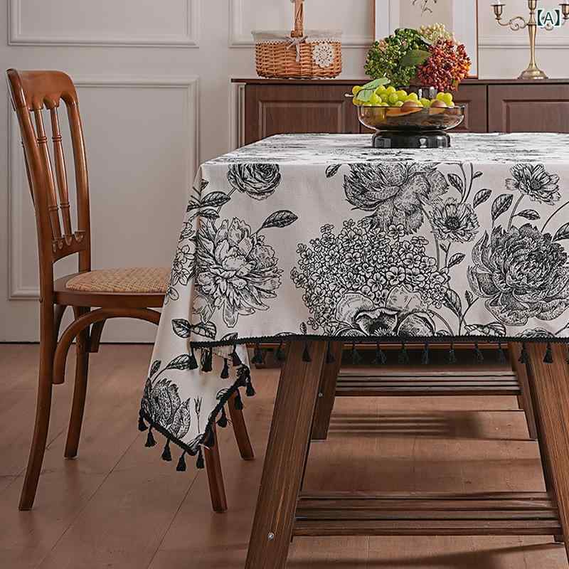 ・カテゴリ: テーブルクロス・形状: 長方形・カラー展開: ブラック球花、ネイビー、ウォームブラウン・サイズ展開: 150×100cm、150×150cm、150×180cm、150×210cm、150×250cm、150×300cm・スタ...