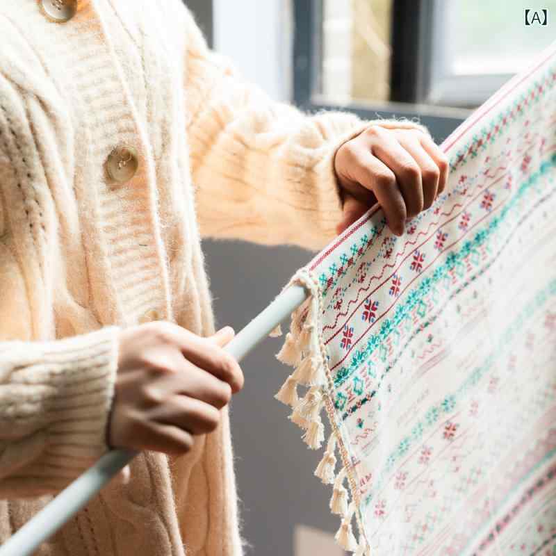 ・主な素材: 綿・加工: 刺繍、プリント、織り、プレスフラワー・機能: 半遮光（40%-70%）・タイプ: ボヘミアン-ロッド式、ボヘミアン-フック式、ボヘミアン-パンチ式、ボヘミアン-面ファスナー式・サイズ展開: 高45cm×幅132cm...