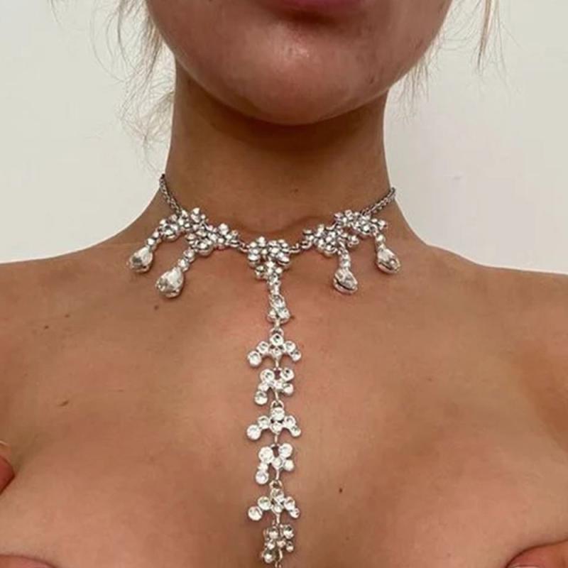 ・カテゴリ: ボディチェーン・タイプ: ニップルチェーン・対象: 女性・スタイル: 欧米風・素材: ラインストーン・ベース素材: アロイ・インセット: 人工宝石・石: 白水晶・: 水滴形・カラー展開: ゴールド、シルバー・仕上げ: メッキ