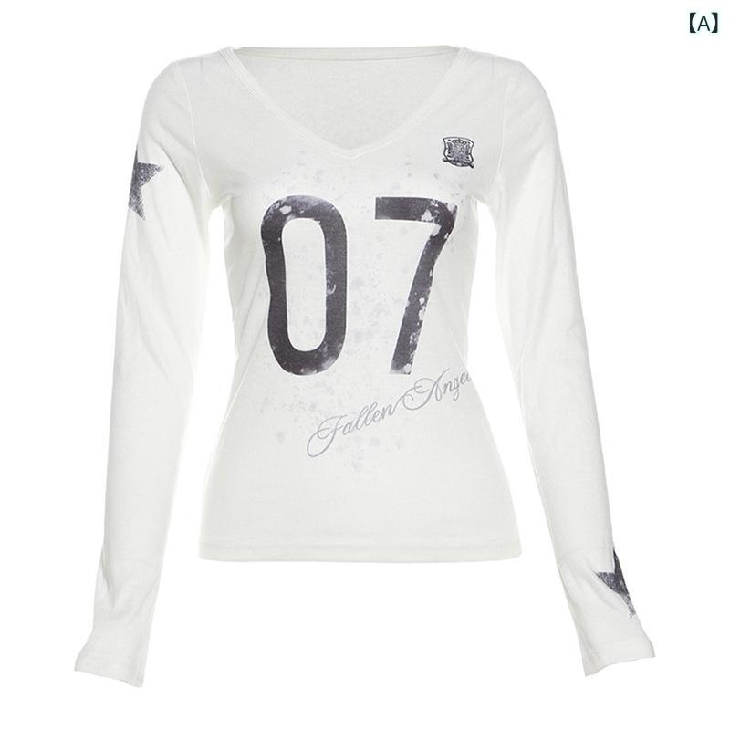 ・カテゴリ: Tシャツ・スタイル: ストリート・主な素材: ポリエステル・ネックライン: Vネック・袖丈: 長袖・袖型: ストレート・柄: 数字・加工: プリント・シルエット: スリム・丈: ミドル・カラー展開: ホワイト・サイズ展開: S...