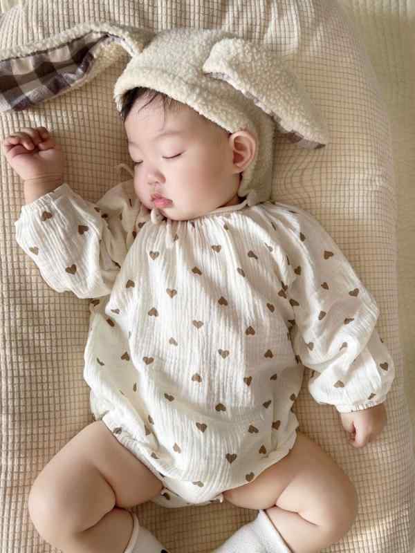 ・カテゴリ: ロンパース・スタイル: 韓国風・主な素材: 綿95%・袖丈: 長袖・厚さ: 通常・開閉様式: スナップボタン・性別: 男女兼用・適合シーズン: 春、秋・適合対象: 乳幼児 (1〜3歳)・安全基準: Aクラス・カラー展開: 赤チ...