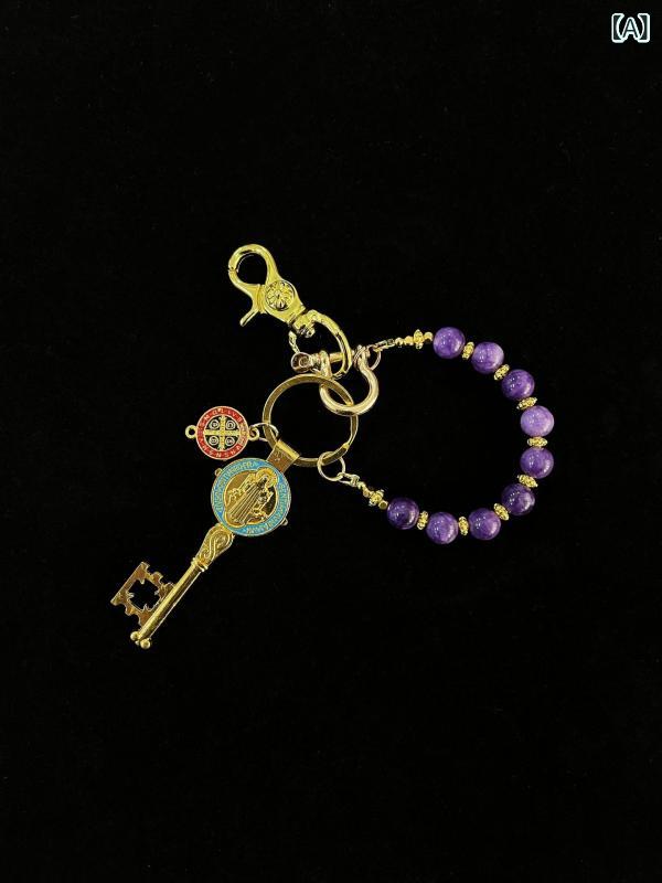 ・加工方法: ハンドメイド・主な素材: 合金・カラー展開: 紫玉髓ビーズ+ブルーゴールド円盤キー, 緑玉髓ビーズ+ブラックゴールド円盤キー, ピンク玉髓ビーズ+ブルーゴールド円盤キー, ホワイトターコイズビーズ+ブラックシルバー円盤キー・ス...