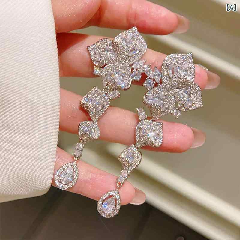 value: ・素材: 銅・デザイン: 花柄・加工: メッキ加工・カラー展開: ホワイト、グリーン、レッド・スタイル: オフィスカジュアル・カテゴリ: 耳飾り・耳飾り・対象: レディース
