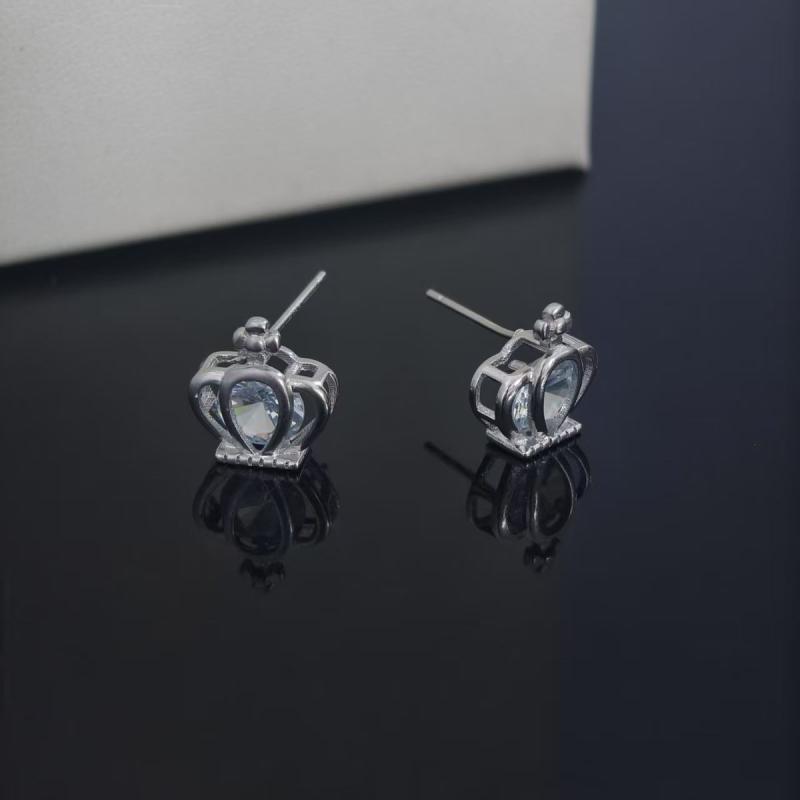 ・主な素材: 铜・デザイン: 皇冠・カラー展開: 白金色・流行要素: 皇冠・カテゴリ: 耳饰