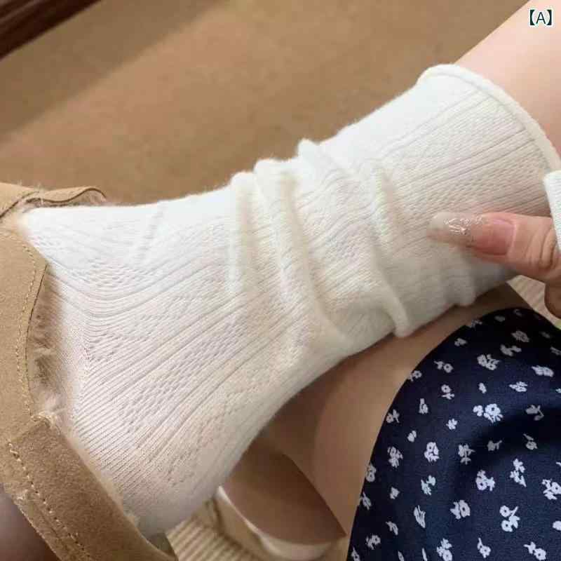 ・カテゴリ: 普通カジュアルソックス・主な素材: 綿・機能: 吸汗・柄: 無地・性別: 女性・対象年齢: 青年（18-40歳）、少年（13-18歳）・レッグ長: クルー丈・針数: 168針・カラー展開: アイボリー、ブラック・サイズ展開: ...