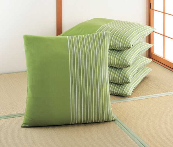 　 肌触りの良い綿100%座布団カバー ●お部屋が明るくなる爽やかな配色 ●綿100％ ●5枚組 ●丸洗いOK(ネット使用) サイズ・容量 ●サイズ(1枚)：(約)55×59cm●重さ(1枚)：縞模様：(約)148g、草木：(約)98g 材...