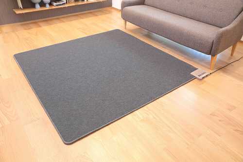 　 足元から暖かポカポカ電気ホットカーペット。 ●色／グレー ●お気入りのホットカーペットカバーを今年もそのまま使いたい方のために本体のみをご用意しました。 ●温度調節、節電、ダニ退治 ●寒い冬も快適、コンパクト収納 ●コントローラー：効率...