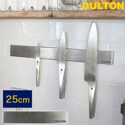 ●　ここがポイント　● ○強力な磁石の力で金属製のツールをくっつけておけるツールホルダーです。 ○ガレージやキッチンでデッドスペースとなる壁面を活用して、包丁などのキッチンツールやハンマーなどの工具用品の収納に便利です。玄関で鍵置き場として...