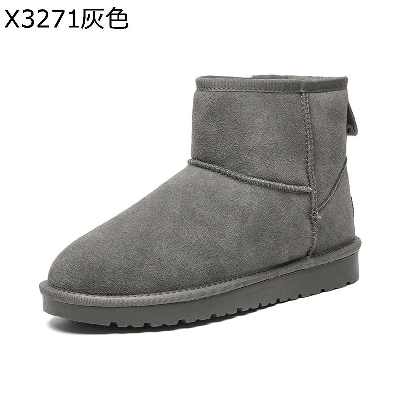　　　 ◆◇◆人気の秘密◆◇◆ 【スエード】素材のメンズムートンブーツ。晩秋〜冬〜梅春までロングシーズン着用できる1足です！ハイカットデザインで内側フェイクファー素材だから、足先〜くるぶしまであったか 【裏ボア】筒周りから足先まで保温効果の...