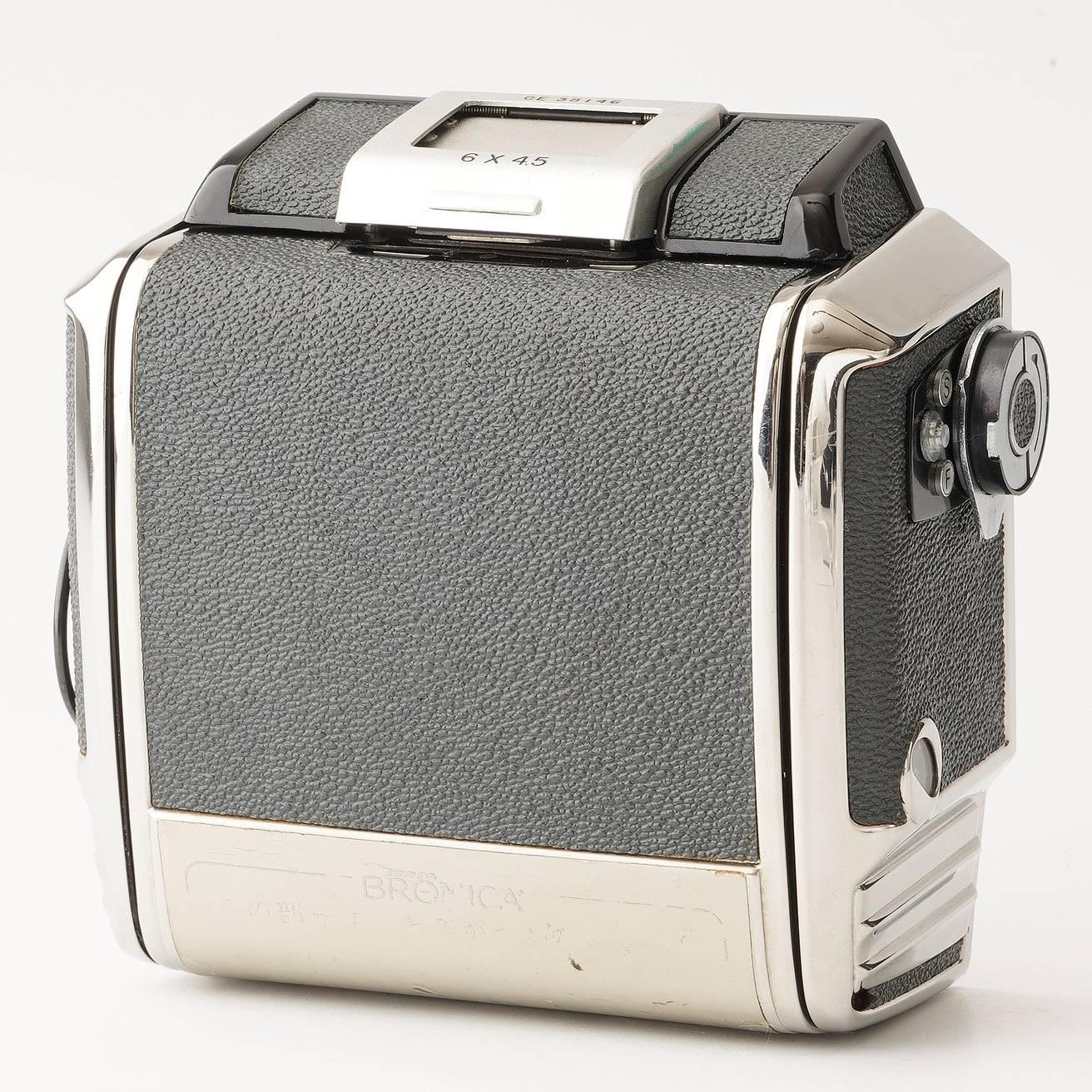 【外観】 外観は写真にて確認してください。 【動作】 フィルム巻上げ問題ありません。 【付属品】 写真に写っているものがすべてです。