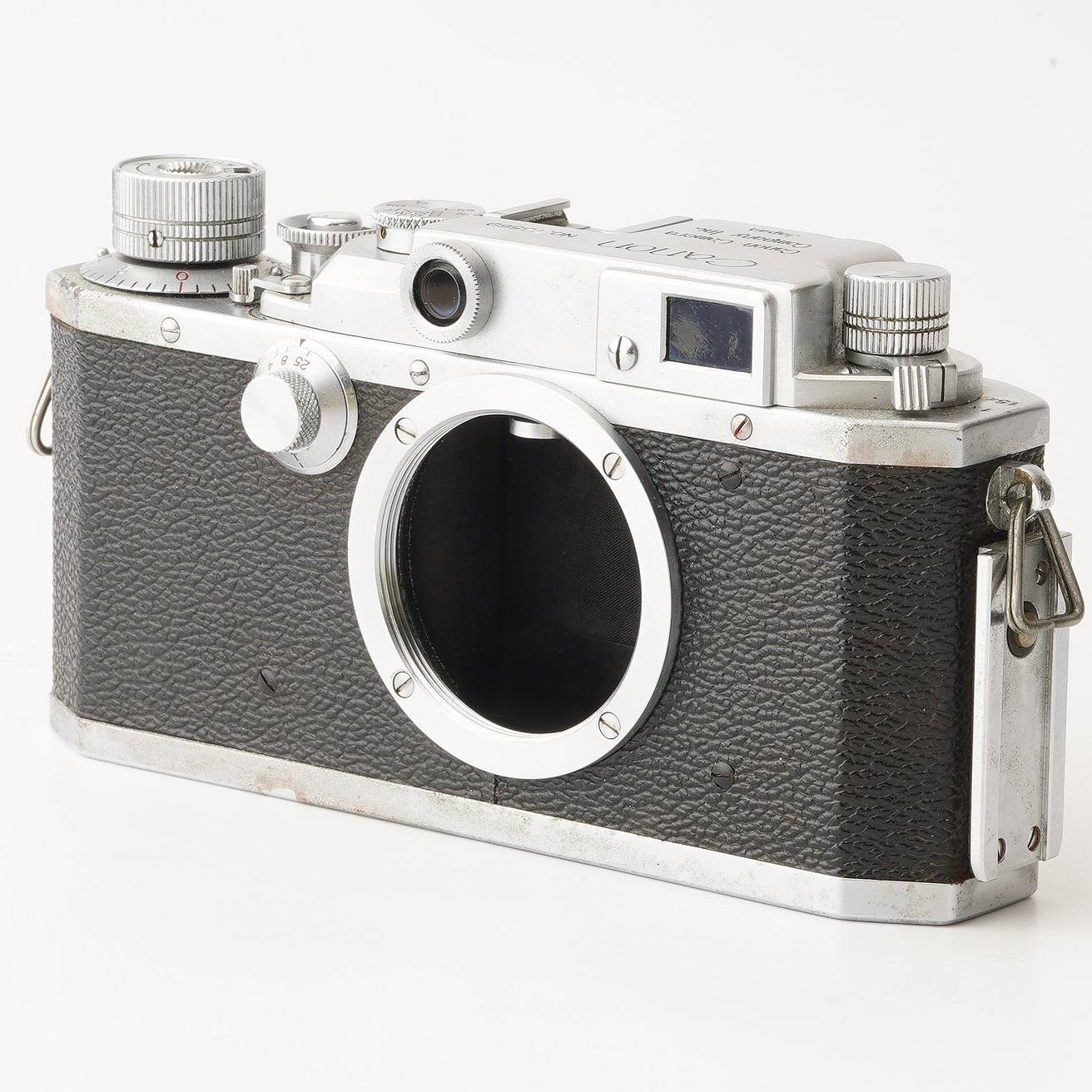 【外観】 外観は写真にて確認してください。 【動作】 各機能動作します。 シャッタースピード全速正常に動作します。 二重像は正常に動作、重なります。 フィルム巻上げ問題ありません。 【光学】 ファインダーは綺麗です。 【付属品】 写真に写っ...