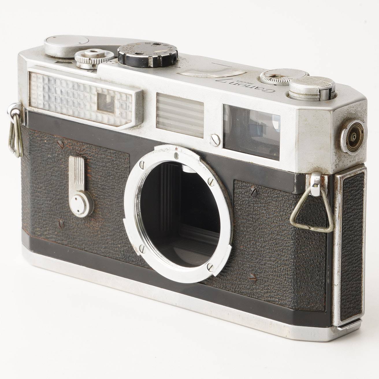 【外観】 外観は写真にて確認してください。 【動作】 二重像は正常に動作、重なります。 フィルム巻上げ問題ありません。 露出計の動作確認しました。 セルフタイマーの動作確認しました。 1秒が正しく動作しませんが、他のシャッタースピードは正常...