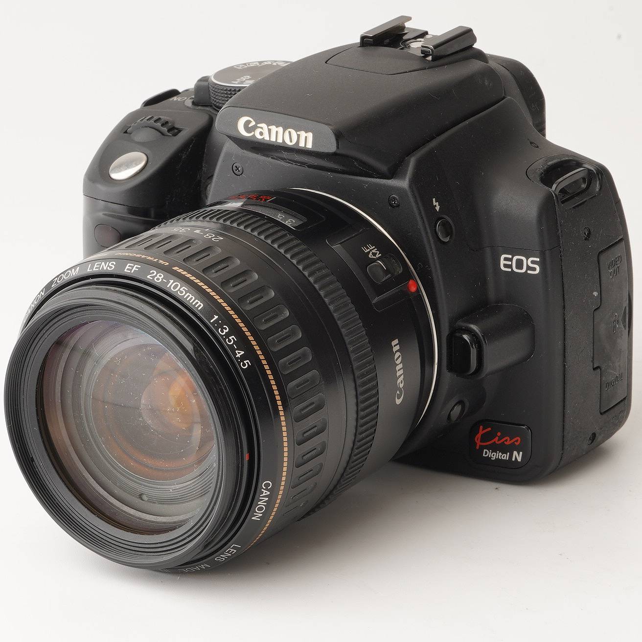 【外観】 外観は写真にて確認してください。 液晶は綺麗です。 【動作】 各機能動作します。 撮影・再生ができることを確認しました。 フラッシュは正常に動作します。 オートフォーカスは正常に動作します。 フォーカスは正常に動作します。 ズーム...