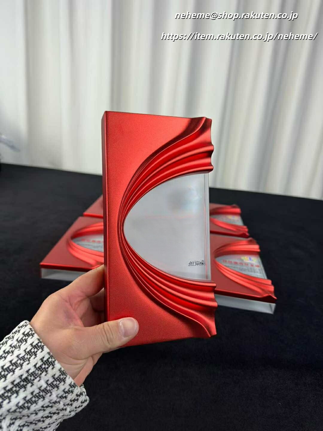 トロフィーの豊富なラインナップはこちらで随時更新中です。お気に入りが見つからない場合は、お手持ちの画像を頂ければ代わりにお探しします！ 【価格について】 どのトロフィーも価格は相談可能ですので、どうぞご安心ください。 【ご注文の流れ】 注文...