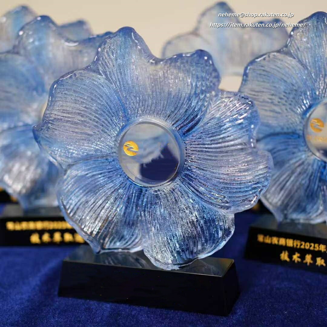 トロフィーの豊富なラインナップはこちらで随時更新中です。お気に入りが見つからない場合は、お手持ちの画像を頂ければ代わりにお探しします！ 【価格について】 どのトロフィーも価格は相談可能ですので、どうぞご安心ください。 【ご注文の流れ】 注文...