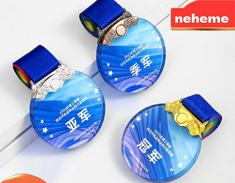■NEHEME 公式認定 プレミアムメダル 栄光と達成を象徴する、NEHEMEブランドの本格アワードメダルです。卒業記念、スポーツ大会、社内表彰、各種イベントなど、あらゆるシーンで活躍します。 ◆商品特徴 ・ブランド：NEHEME・生産国：...