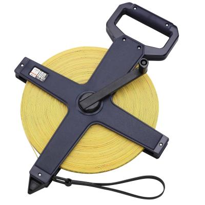 シムロン-R　幅13mm　長さ30m　張力20N絶縁性、耐薬品性に優れ、水洗い出来る巻尺です・絶縁性、耐薬品性に優れてます・水洗い出来ます・車に踏まれても折れません仕様・目盛仕様　JIS1級　　テープ幅13mm×厚さ0.55mm　標準張力：...