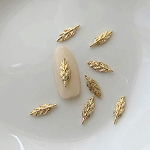 【品番・カラー】DBM-04 ゴールド高級感UPネイルパーツです。ネイルアートのポイント使いにオススメです。【内容量・備考】10PCS13×4mm【メール便OK】※この商品はメーカー取り寄せ商品になります。メーカー欠品や廃盤の際には必ずご連...