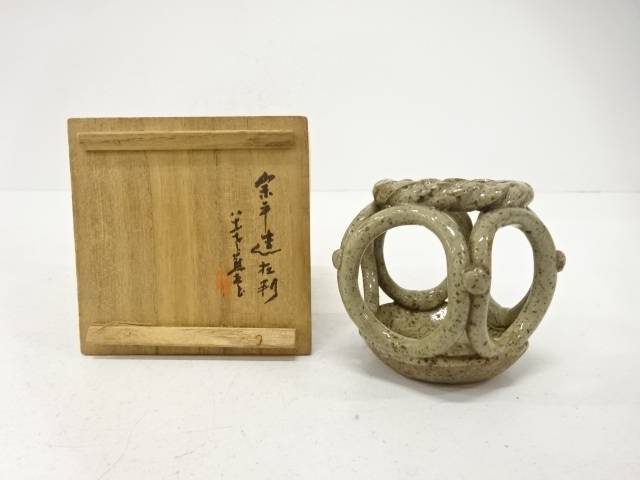 サイズ名称 口径 高台径 高さ 縦 横 長さ &nbsp; &nbsp; 6.8 cm &nbsp; 7.5 cm &nbsp; 状態 非常によい 素材 陶器 【商品説明】 外箱に破損があります。 状態は大変良いです。 採寸：検品：花内・木...