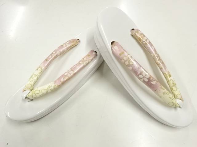（単位：cm） 時代 現代(1989 - ) 状態 非常によい 素材 合皮 色目 -- 【商品説明】 サイズ：L 使用感があります。 状態は大変良いです。 使用可能です。【合計3980円以上の購入で送料無料】 和装草履（Lサイズ）【中古】【...