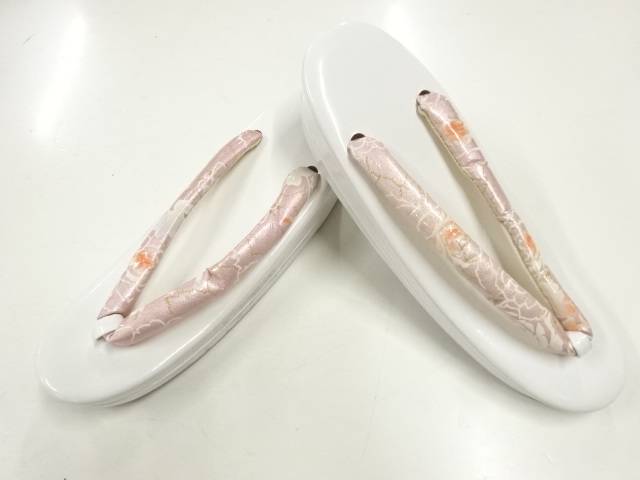 （単位：cm） 時代 現代(1989 - ) 状態 非常によい 素材 合皮 色目 -- 【商品説明】 サイズ：L 使用感があります。 状態は大変良いです。 使用可能です。【合計3980円以上の購入で送料無料】 和装草履（Lサイズ）【中古】【...