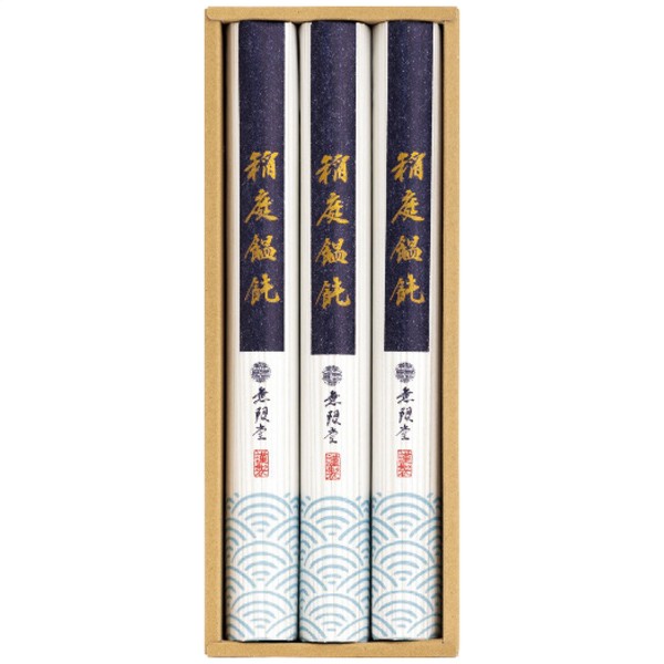 日本三大うどんに数えられる稲庭うどんは、細いうどんでありながら伝統の手綯製法から生まれる歯応えのある弾力が特長です。
