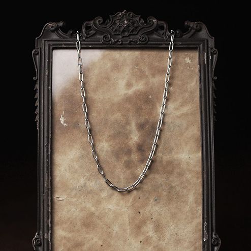 Information ステンレス製のネックレスチェーンです。細身のチェーンで、さりげなく首元を演出できると思います。 60cm、70cmの長めのサイズになっています。短いサイズをお求めの方は、こちらをご覧ください。 45cm、50cmはこ...