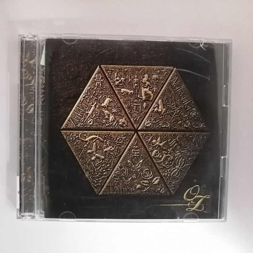 (CD) 【収録曲】 　【01】DAIS 　【02】Erode. 　　他全6曲収録 (DVD) 【収録内容】 　・「Zenith」PV　収録 【時間】4分 【画面サイズ】4：3 ※バックカードにヨレあり ～商品状態に関しまして～ ●中古商品...