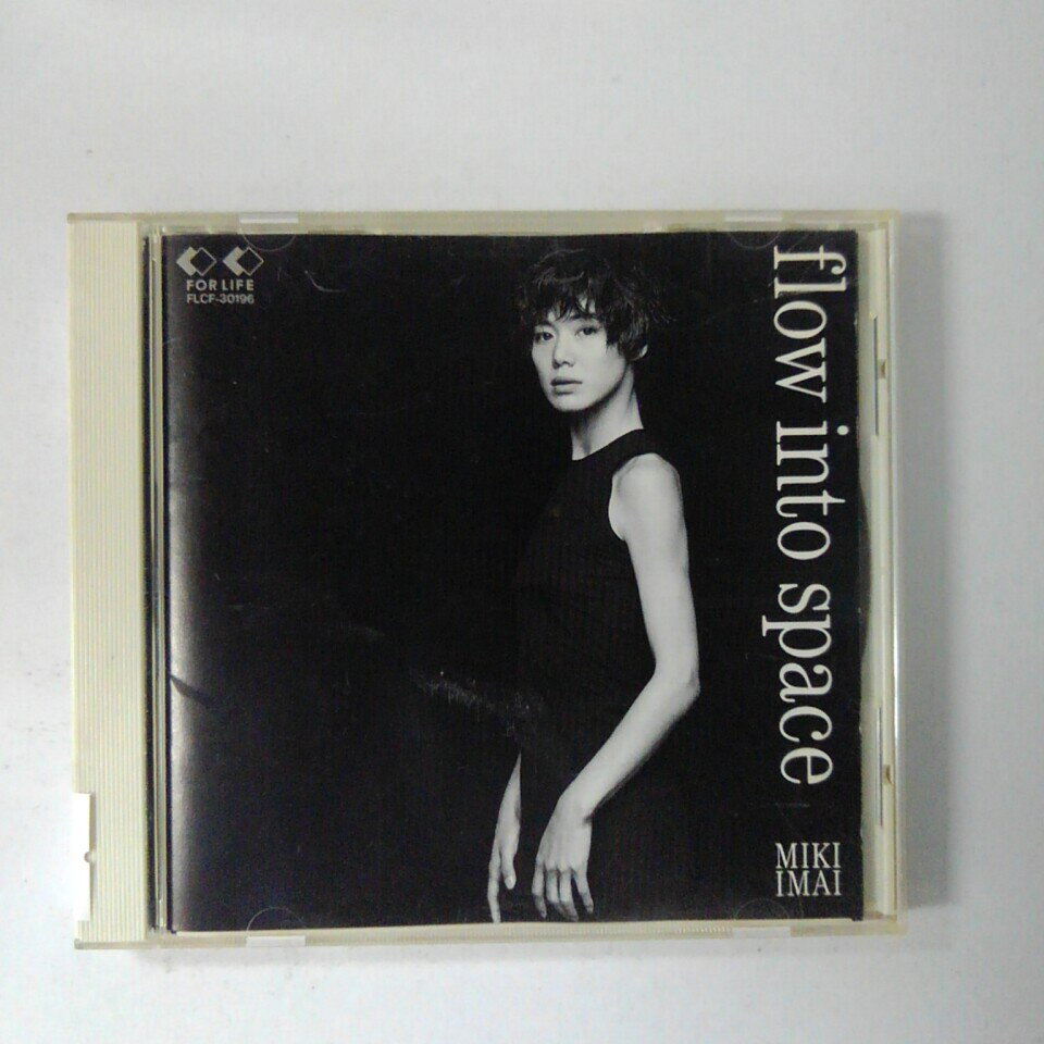 【収録曲】 　【01】Blue Moon Blue Re-mix 　【02】amour au chocolat 　【03】素敵なうわさ 　　他全9曲収録 ※歌詞カードに汚れあり。 ～商品状態に関しまして～ 　●　中古商品のため、特典などの付...