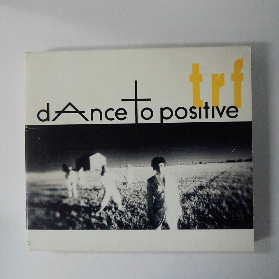 【収録曲】 　【01】Welcome to Funky positive world 　【02】SEE THE SKY～1999...月が地球にKISSをする～ 　【03】masquerade 　　他全13曲収録 ※スリーブケースに傷み・汚...