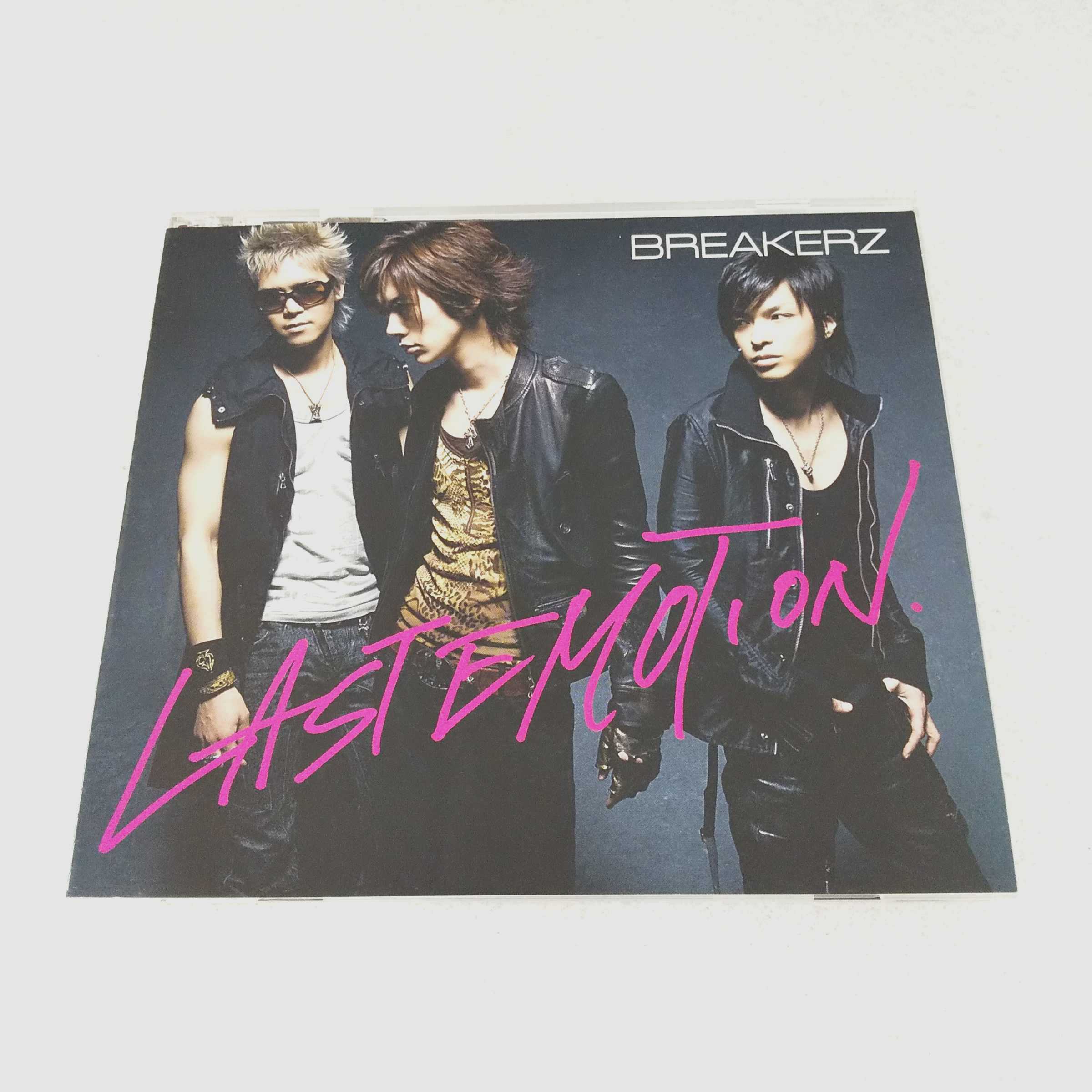 【収録曲】 　【01】LAST EMOTION 　【02】SUMMER PARTY 　　含む全2曲収録 ※DVD付き 【状態】歌詞カードに若干の劣化があります。 ★　必ずお読みください　★ -------------------------...