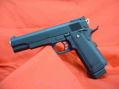 ・ガス・ブローバック・可変ホップアップ・専用マウントレール付属。・抜群の性能!　絶賛発売中!!【材質】ABS+亜鉛合金【重量】920g【装弾数】31+1発