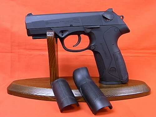 ・ガスガン・ガスブローバック・可変ホップアップ搭載(テイクダウンせずに調整可能!)・実銃同様の重量感!・デコッキングシステム搭載!・セフティを操作すると、ファイアリングピンを模したが実銃のように連動・ロテイティング・バレルロッキングシステム...
