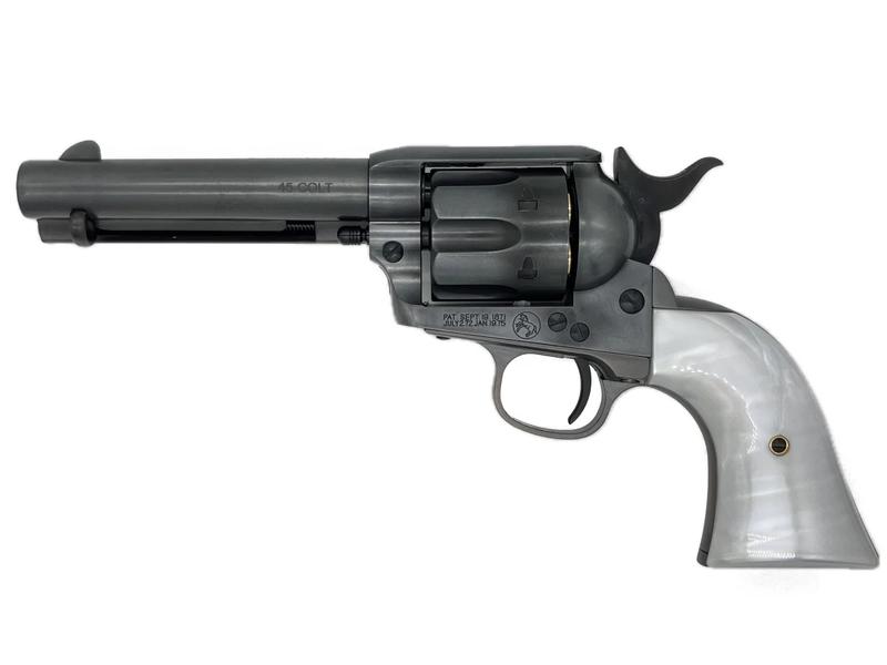 ★コルト シングルアクションアーミー Xカートリッジ ガスガン★ コルト・シングルアクション・アーミーは、1873年にアメリカ陸軍の制式拳銃として採用された「ピースメーカー（Peacemaker）」の愛称でも知られるリボルバー。 堅牢なフレ...