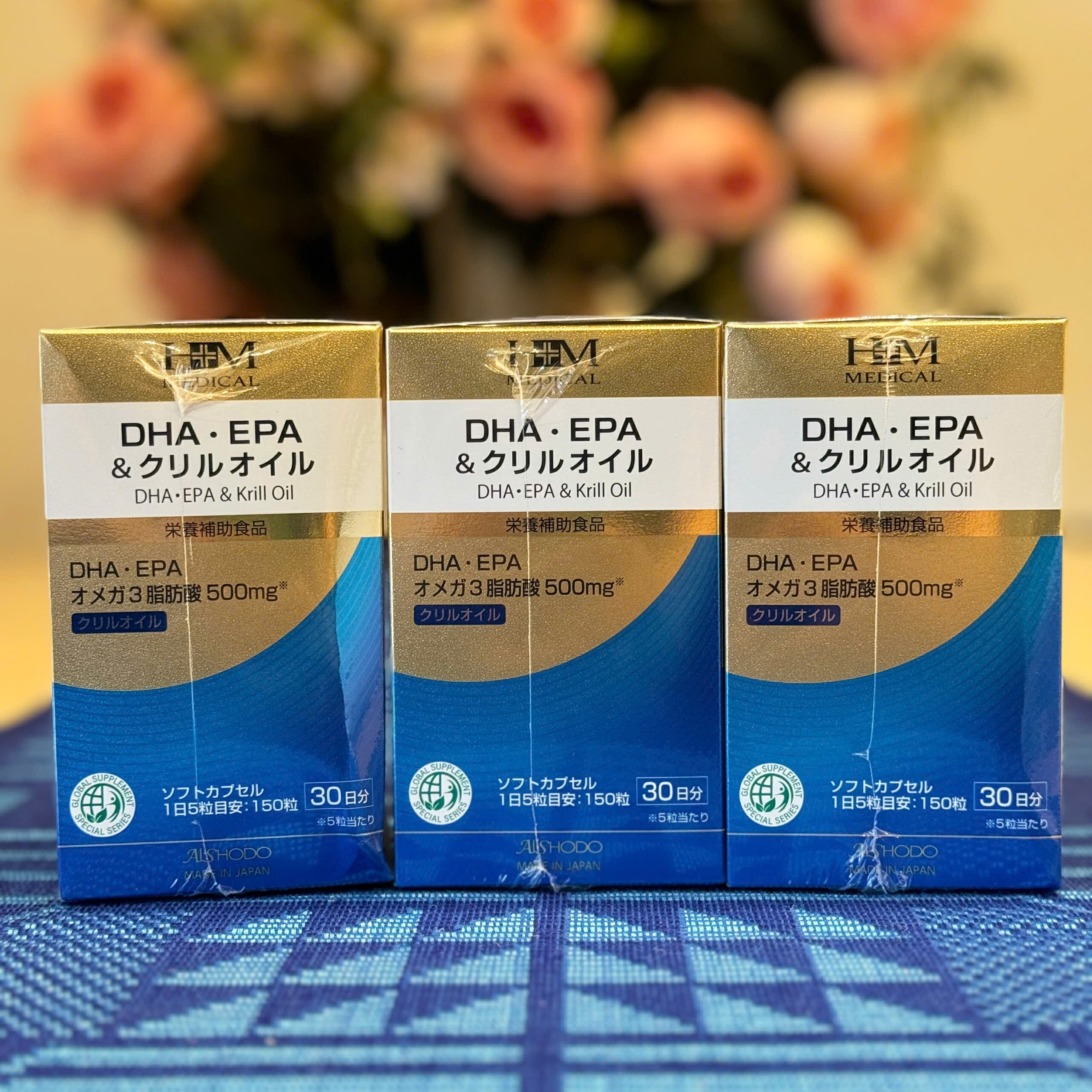 ●DHA・EPS＆クリルオイル　DHA・EPA＆Krill　Oil　オメガ3脂肪酸500mg　クリスオイル　ソフトカプセル150粒　30日分 -青魚由来のDHA・EPAに加え、南極オキアミ由来のクリルオイルを配合した健康補助食品です。 -中...