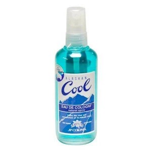 商品名 JPコロニア アラスカンクール オーデコロン スプレー 内容量 100ml 成分 エタノール・水・香料・PEG-40水添ヒマシ油、メントール、青色205号 商品説明 ●南フランス地中海に面した香料産地グラースから直輸入した 　オレン...