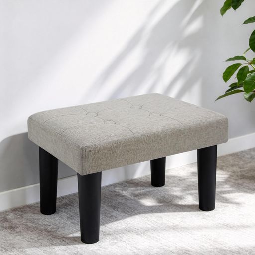 【コンパクト設計と仕様】 サイズ:幅40cm x 奥行き27cm x 高さ26cm。重量:約2.2kg。カラー:3色展開(ブラウン/ベージュ/グレー)。シンプルで使いやすい足置き台/スツールです。 【安定性抜群・高耐久】 4本の脚がしっかり...