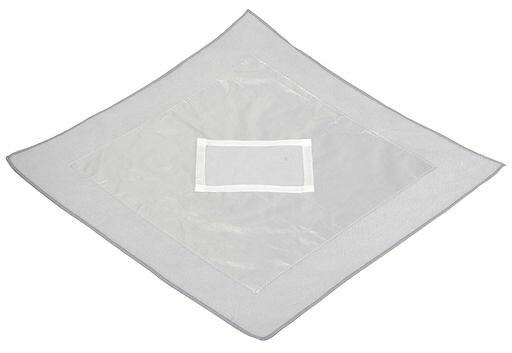 製品サイズ:(約)45x45cm 製品重量:(約)0.096kg 本体/ポリエステル、裏面中央/アルミ蒸着シート、ネット/ポリエステル 生産国:中国