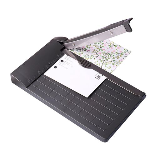 カット幅:160mm 製品材質:ABSエンジニアリングプラスチック カット厚さ:0.3mm(A4/80g用紙3枚) 製品サイズ:210x127x50mm、正味重量:139g 4x6インチの写真のカットに適しています。80gの印刷用紙を一度に...