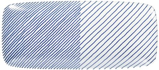 サイズ:25x11x高さ3cm(多少の個体差あり) 磁器/食器洗浄機○・電子レンジ○・オーブンx 四辺に向かって緩やかに反った形が特徴 ペン画タッチのブルーの縞模様 密度の異なる2つのストライプで構成