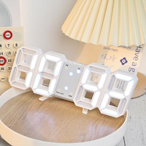 電波目覚まし時計(毎朝1時から5時まで自動時刻修正):電波目覚まし時計は標準時刻信号を受信し、正確な時刻に自動修正します。ユーザーが手動で時刻を調整する必要はありません。電波目覚まし時計は自動的に校正され、標準時刻に同期します。この目覚まし...
