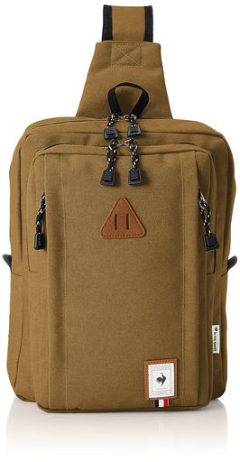 タテ32cmxヨコ24cmxマチ10cm ポケットの数:4(外側3/内側1) 重量:380g