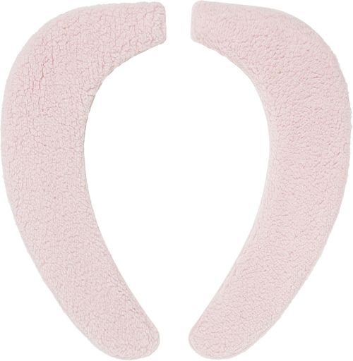 サイズ(約):全長39x全幅17.5x厚み1cm、材質:表面=ポリエステル、中芯=ポリウレタンフォーム、裏面=熱可塑性エラストマー、洗濯:可、生産国:中国 羊の毛の様な質感とボリュームが有って、温かみのある風合いのシープボア生地を使用。 ふ...