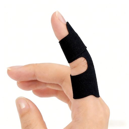 バスケットボール 製品仕様: 指プロテクター、カラーは黒、フリーサイズで男女兼用、10個入りセット 素材構成: 不織布とアクリル接着剤を使用した高品質な指用サポーター スポーツ対応: バスケットボールをはじめ多種のスポーツシーンに適用し、捻...