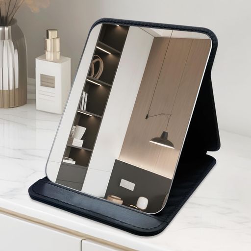 メイク 【特徴】この化粧鏡は軽量携帯便利でどこでもさまざまな目的で自宅や外出先でのメイクやケアに最適です。3色(黒、白、緑) 【携帯便利】:この個人用卓上鏡としてコンパクト、持ち運びに便利であり、折りたたむことができます。 【楽に角度調整】...