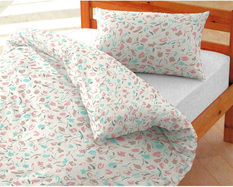 商品の仕様 ●サイズ／シーツ：幅182×長さ300cm、布団カバー：幅150×長さ215cm、枕カバー：幅45×長さ68cm ●材質／綿70％、アクリル系難燃繊維30％ ●セット内容／シーツ、布団カバー、枕カバー ●生産国／日本 ●洗濯機可...