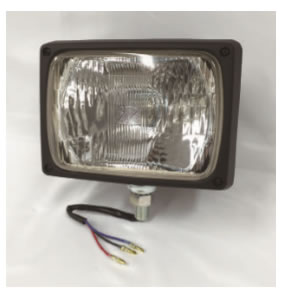 ヘッドランプ　114タイプ電球仕様：H4　24V75/70Wレンズタイプ：ヘッドランプタイプ概寸：灯体：160 × 215 レンズ：130 × 185灯体仕様：枠：樹脂（PP） 本体：樹脂（PP） 接続方法：ギボシ（オス） × 3コード長 ...
