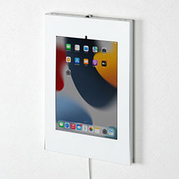 スタンド、壁面、アーム取付けに最適　75×75VESA対応●iPadに対応したスタンド、アーム、壁面にとりつけることができるスチール製のケースです。 ※12.9インチiPad以外の全ての機種に対応しています。 ●収納したままで、充電ケーブル...