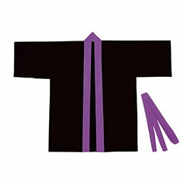 運動会・発表会・イベント安くて丈夫!軽さと撥水性を持ち合わせた不織布製商品サイズ(単位mm):890×620mm(袖巾220・身巾480mm) セット内容:帯付(1300×30mm) 重量(g):86g 材質:ポリエチレン 包装サイズ:36...