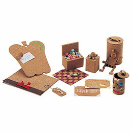 図工・工作・クラフト・ホビーコルクは常緑樹コルク樫の樹皮から採れます。1立方cmの中に細胞が約4000万個、規則正しく並んでいるため熱・電気・音・水などを通しません。味やにおい、毒性もないため、瓶の栓などにもよく使われています。商品サイズ(...